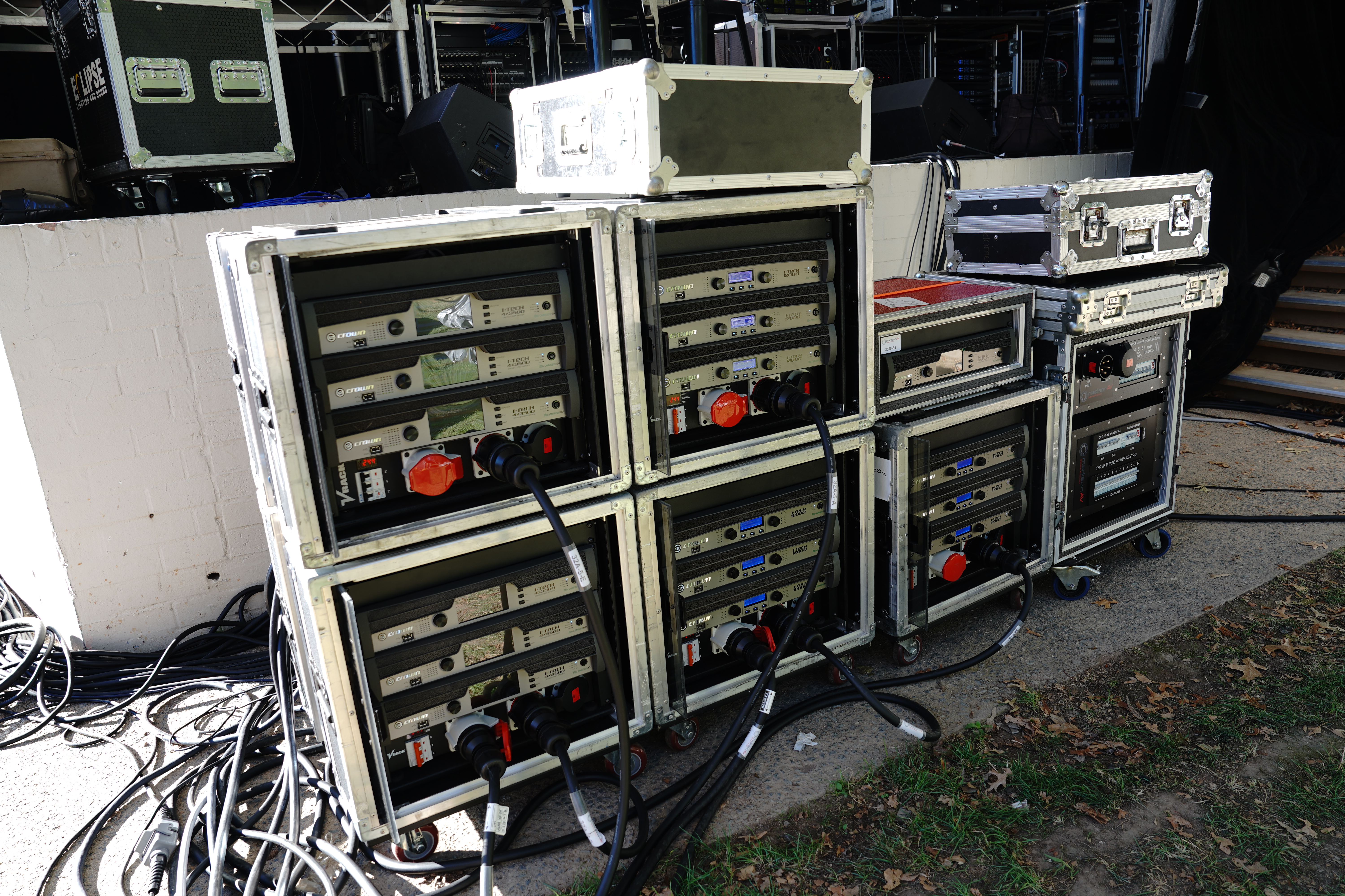 Crown Audio VRack is a rugged touring rack fitted with three I-Tech HD ...